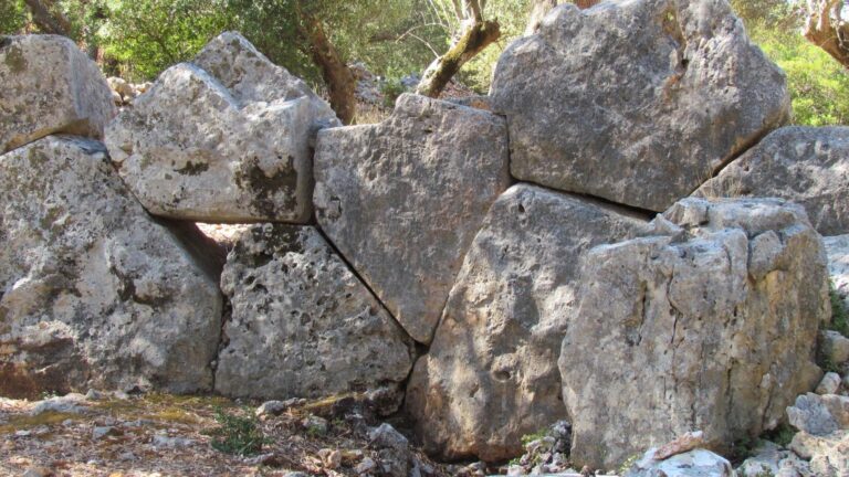 The Curious Case of Polygonal Masonry - Horatio’s Philosophy